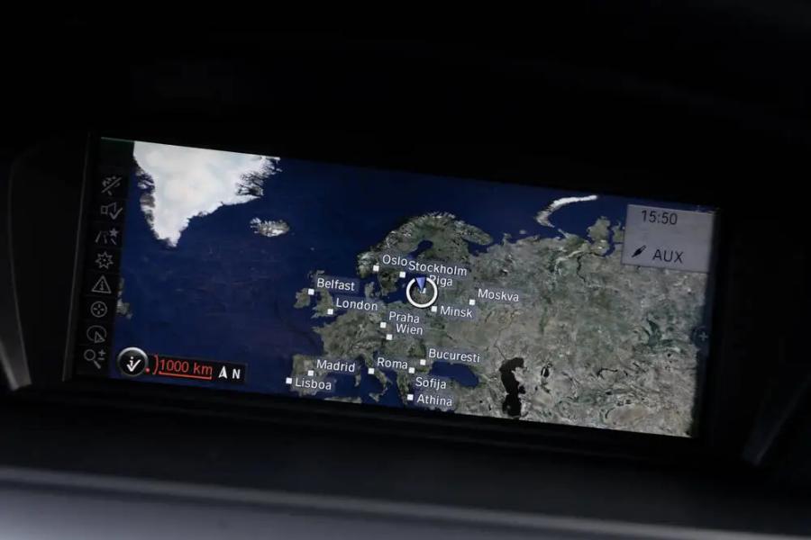 Grey BMW 318 2010 in Jelgava, with an engine capacity of 2.00 L and mileage of 281 thousand km for 5500 €, photo 41 on AUTOMOTO.COM.LV