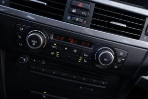 Grey BMW 318 2010 in Jelgava, with an engine capacity of 2.00 L and mileage of 281 thousand km for 5500 €, photo 47 on AUTOMOTO.COM.LV