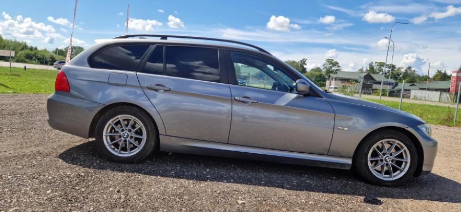 Grey BMW 318 2010 in Riga, with an engine capacity of 2.00 L and mileage of 255 thousand km for 4750 €, photo 7 on AUTOMOTO.COM.LV