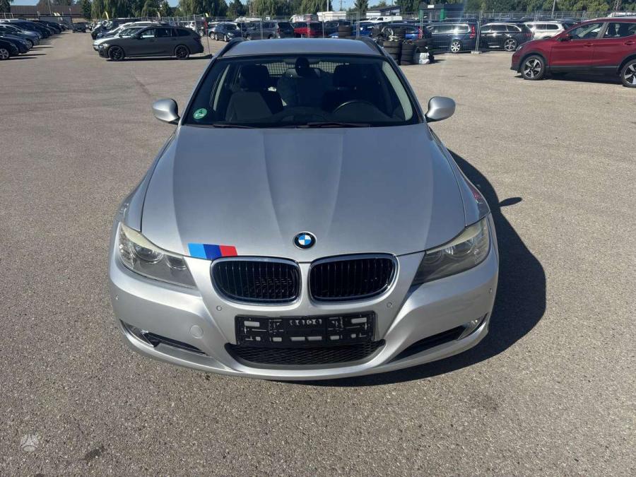 Pelēks BMW 318 2010 Marijampole, ar dzinēja tilpumu 2.00 L un nobraukumu 336 tūkst. km par 3750 €, foto 7 vietnē AUTOMOTO.COM.LV