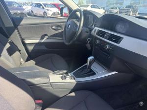 Pelēks BMW 318 2010 Marijampole, ar dzinēja tilpumu 2.00 L un nobraukumu 336 tūkst. km par 3750 €, foto 8 vietnē AUTOMOTO.COM.LV