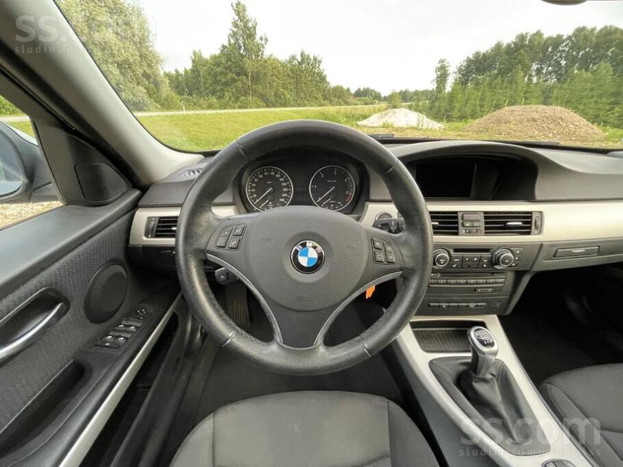 Grey BMW 318 2010 in Cesis, with an engine capacity of 2.00 L and mileage of 0 thousand km for 4150 €, photo 12 on AUTOMOTO.COM.LV