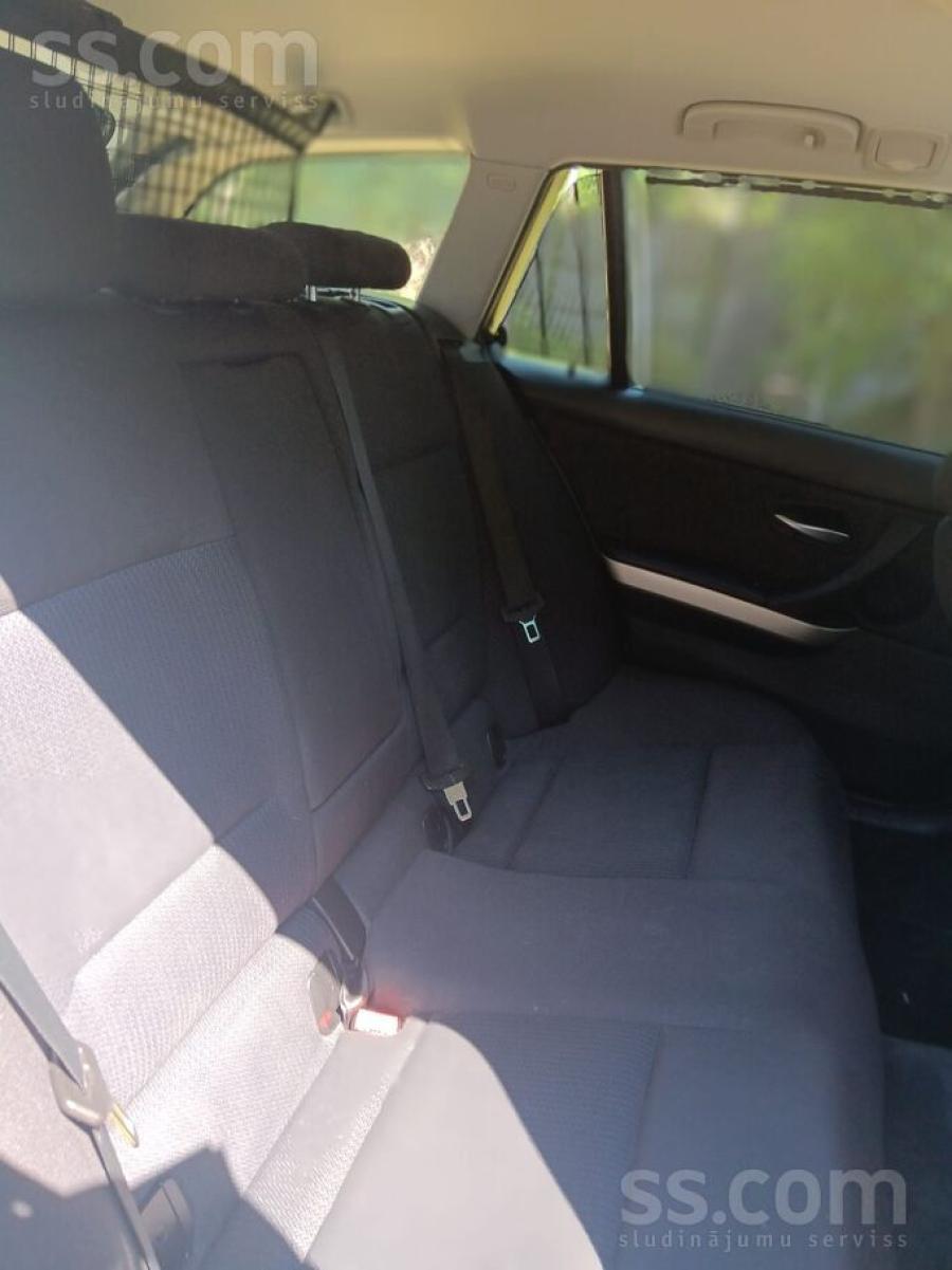 Pelēks BMW 318 2010 Rīga, ar dzinēja tilpumu 2.00 L un nobraukumu 377 tūkst. km par 2900 €, foto 4 vietnē AUTOMOTO.COM.LV