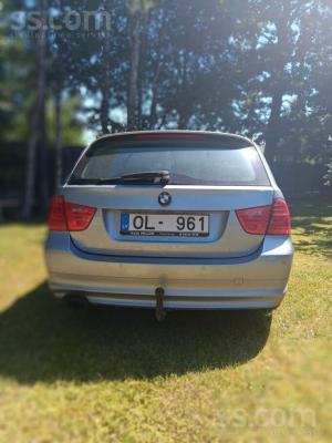 Pelēks BMW 318 2010 Rīga, ar dzinēja tilpumu 2.00 L un nobraukumu 377 tūkst. km par 2900 €, foto 7 vietnē AUTOMOTO.COM.LV