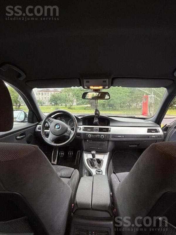 Grey BMW 318 2010 in Liepaja, with an engine capacity of 2.00 L and mileage of 327 thousand km for 3999 €, photo 5 on AUTOMOTO.COM.LV
