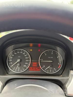 Grey BMW 318 2010 in Liepaja, with an engine capacity of 2.00 L and mileage of 327 thousand km for 3999 €, photo 9 on AUTOMOTO.COM.LV