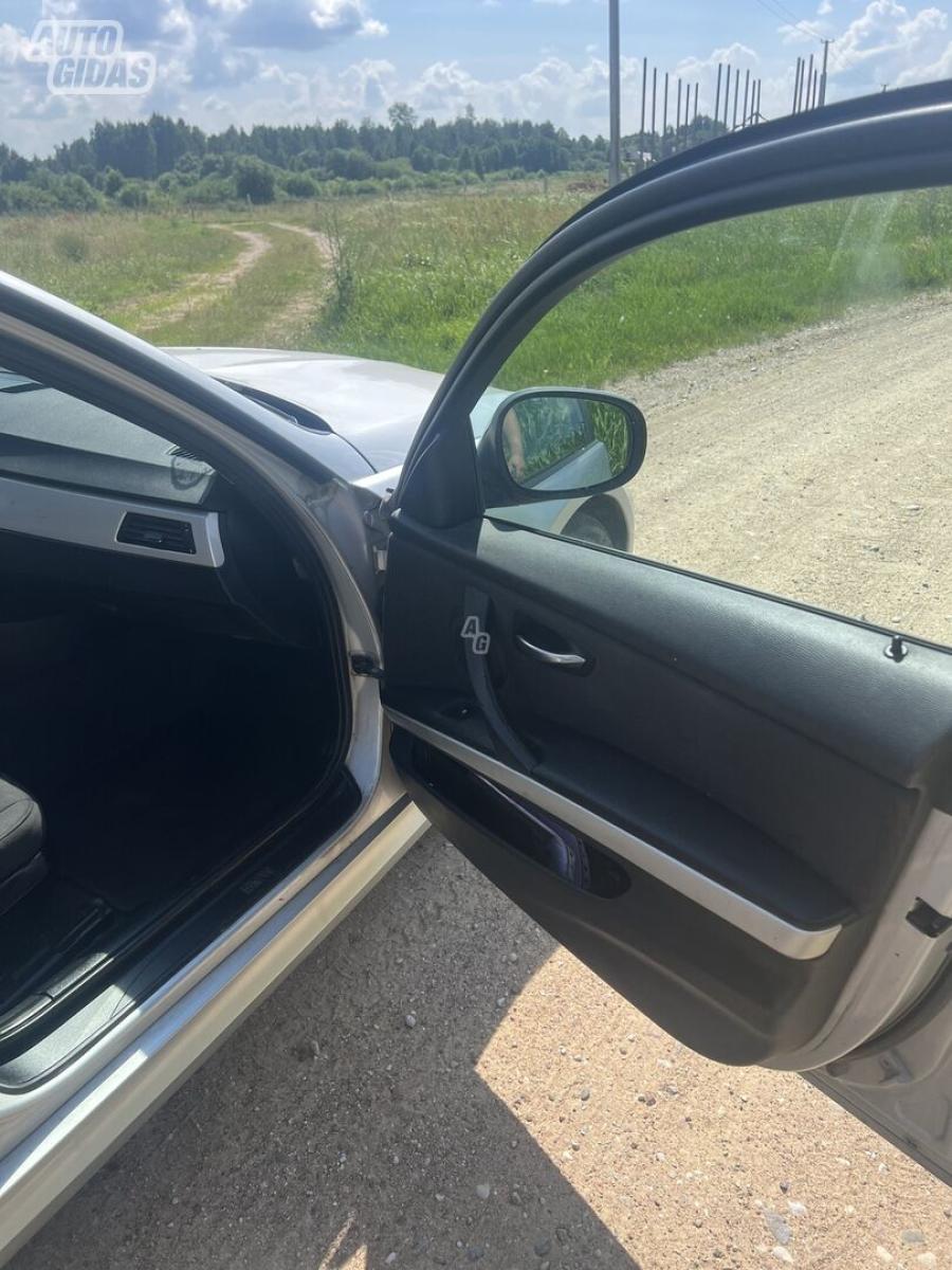 Серый БМВ 318 2010 в Ионава, объемом двигателя 2.00 л и пробегом 418 тыс. км за 3900 €, фото 19 на AUTOMOTO.COM.LV