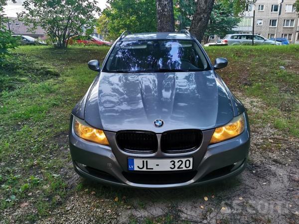 Pelēks BMW 318 2010 Rīga, ar dzinēja tilpumu 2.00 L un nobraukumu 337 tūkst. km par 4100 €, foto 8 vietnē AUTOMOTO.COM.LV