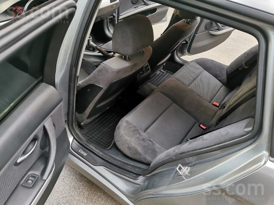 Pelēks BMW 318 2010 Rīga, ar dzinēja tilpumu 2.00 L un nobraukumu 337 tūkst. km par 4100 €, foto 13 vietnē AUTOMOTO.COM.LV
