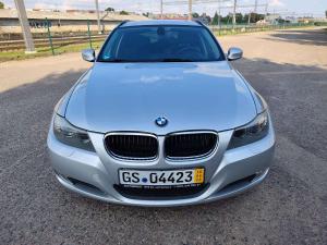 Grey BMW 318 2010 in Siauliai, with an engine capacity of 2.00 L and mileage of 271 thousand km for 4700 €, photo 3 on AUTOMOTO.COM.LV