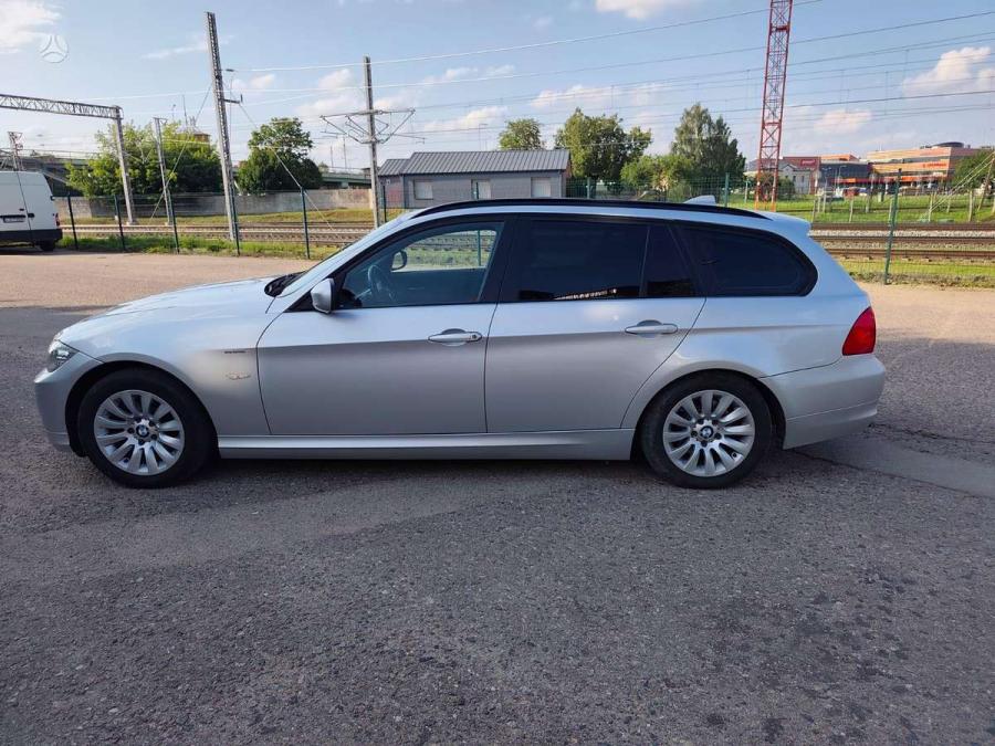 Grey BMW 318 2010 in Siauliai, with an engine capacity of 2.00 L and mileage of 271 thousand km for 4700 €, photo 9 on AUTOMOTO.COM.LV