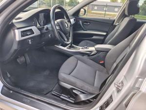 Grey BMW 318 2010 in Siauliai, with an engine capacity of 2.00 L and mileage of 271 thousand km for 4700 €, photo 13 on AUTOMOTO.COM.LV