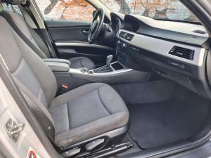 Grey BMW 318 2010 in Siauliai, with an engine capacity of 2.00 L and mileage of 271 thousand km for 4700 €, photo 14 on AUTOMOTO.COM.LV