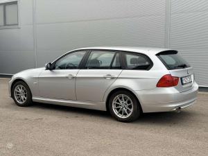 Grey BMW 318 2010 in Utena, with an engine capacity of 2.00 L and mileage of 286 thousand km for 3990 €, photo 11 on AUTOMOTO.COM.LV