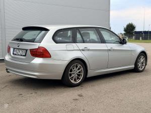 Grey BMW 318 2010 in Utena, with an engine capacity of 2.00 L and mileage of 286 thousand km for 3990 €, photo 15 on AUTOMOTO.COM.LV