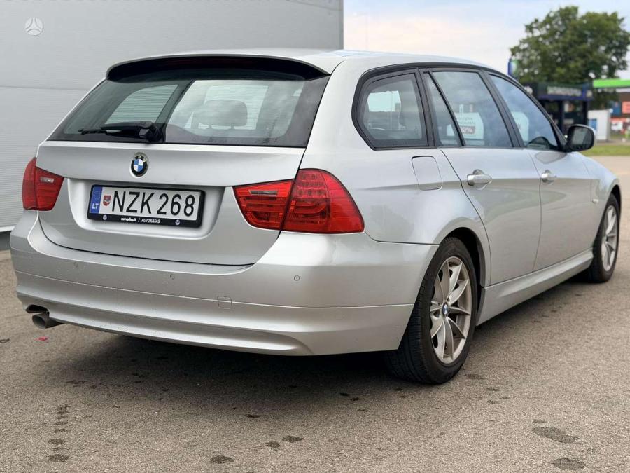 Grey BMW 318 2010 in Utena, with an engine capacity of 2.00 L and mileage of 286 thousand km for 3990 €, photo 17 on AUTOMOTO.COM.LV