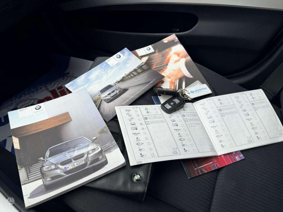 Grey BMW 318 2010 in Utena, with an engine capacity of 2.00 L and mileage of 286 thousand km for 3990 €, photo 30 on AUTOMOTO.COM.LV