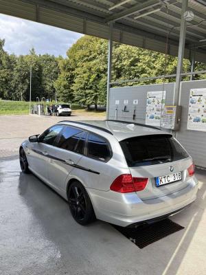 Grey BMW 318 2010 in Vilnius, with an engine capacity of 2.00 L and mileage of 340 thousand km for 3950 €, photo 4 on AUTOMOTO.COM.LV