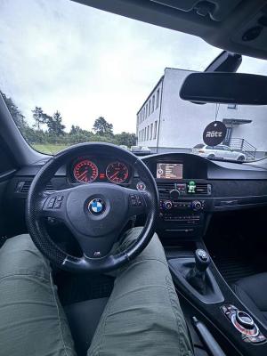 Grey BMW 318 2010 in Vilnius, with an engine capacity of 2.00 L and mileage of 340 thousand km for 3950 €, photo 6 on AUTOMOTO.COM.LV