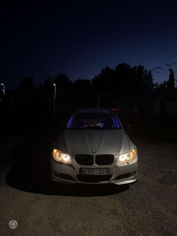 Grey BMW 318 2010 in Vilnius, with an engine capacity of 2.00 L and mileage of 340 thousand km for 3950 €, photo 10 on AUTOMOTO.COM.LV