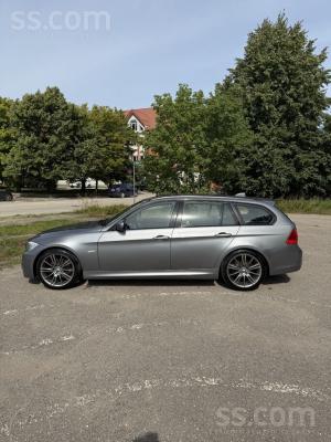 Grey BMW 318 2010 in Liepaja, with an engine capacity of 2.00 L and mileage of 327 thousand km for 4750 €, photo 4 on AUTOMOTO.COM.LV