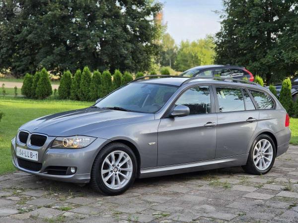 BMW 318 2010 Panevēža vietnē Pelēks BMW 318 2010 Panevēža, ar dzinēja tilpumu 2.00 L un nobraukumu 290 tūkst. km par 3950 €, foto 9 vietnē AUTOMOTO.COM.LV