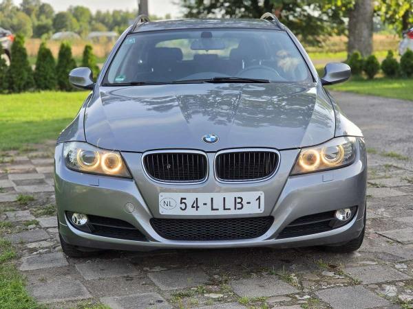 BMW 318 2010 Panevēža vietnē Pelēks BMW 318 2010 Panevēža, ar dzinēja tilpumu 2.00 L un nobraukumu 290 tūkst. km par 3950 €, foto 10 vietnē AUTOMOTO.COM.LV