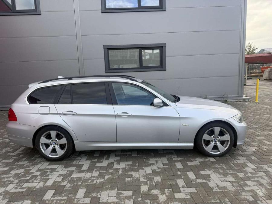 Pelēks BMW 318 2010 Viļņa, ar dzinēja tilpumu 2.00 L un nobraukumu 419 tūkst. km par 2900 €, foto 4 vietnē AUTOMOTO.COM.LV