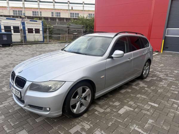 Grey BMW 318 2010 in Vilnius, with an engine capacity of 2.00 L and mileage of 419 thousand km for 2900 €, photo 1 on AUTOMOTO.COM.LV