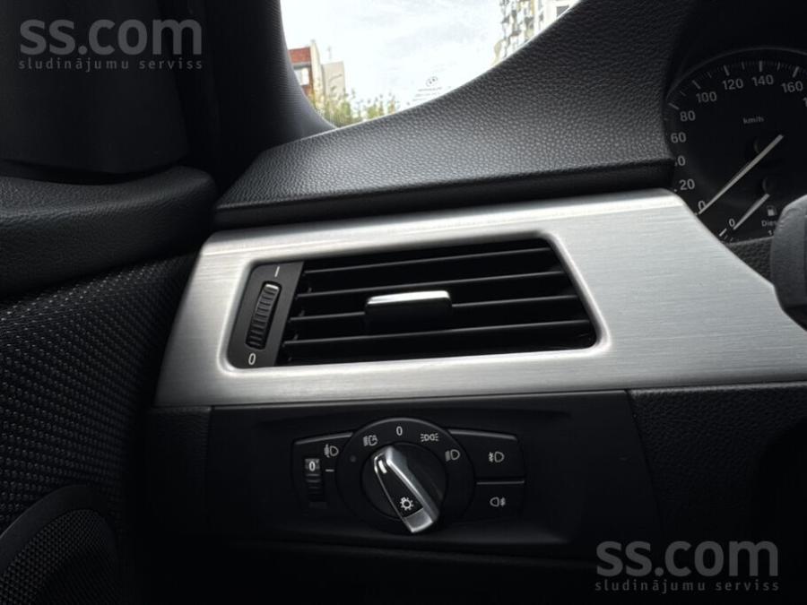 Pelēks BMW 318 2010 Rīga, ar dzinēja tilpumu 2.00 L un nobraukumu 327 tūkst. km par 4490 €, foto 26 vietnē AUTOMOTO.COM.LV