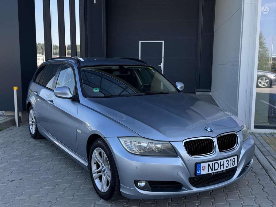 Grey BMW 318 2010 in Vilnius, with an engine capacity of 2.00 L and mileage of 342 thousand km for 3400 €, photo 3 on AUTOMOTO.COM.LV