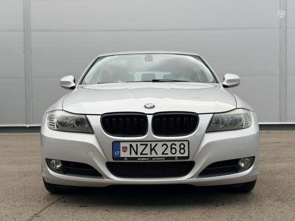БМВ 318 2010 в Утена на AUTOMOTO.COM.LV Серый БМВ 318 2010 в Утена, объемом двигателя 2.00 л и пробегом 286 тыс. км за 3920 €, фото 5 на AUTOMOTO.COM.LV