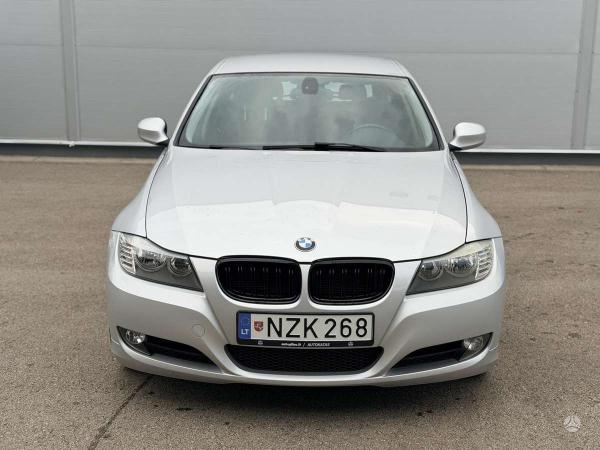 БМВ 318 2010 в Утена на AUTOMOTO.COM.LV Серый БМВ 318 2010 в Утена, объемом двигателя 2.00 л и пробегом 286 тыс. км за 3920 €, фото 7 на AUTOMOTO.COM.LV