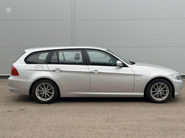 БМВ 318 2010 в Утена на AUTOMOTO.COM.LV Серый БМВ 318 2010 в Утена, объемом двигателя 2.00 л и пробегом 286 тыс. км за 3920 €, фото 10 на AUTOMOTO.COM.LV