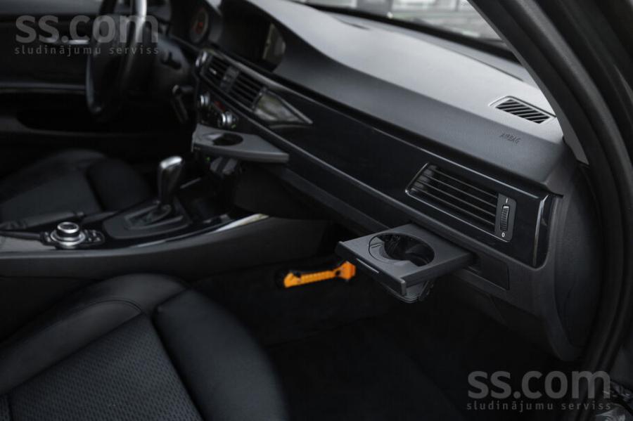 Grey BMW 318 2010 in Tukums, with an engine capacity of 2.00 L and mileage of 348 thousand km for 5550 €, photo 23 on AUTOMOTO.COM.LV