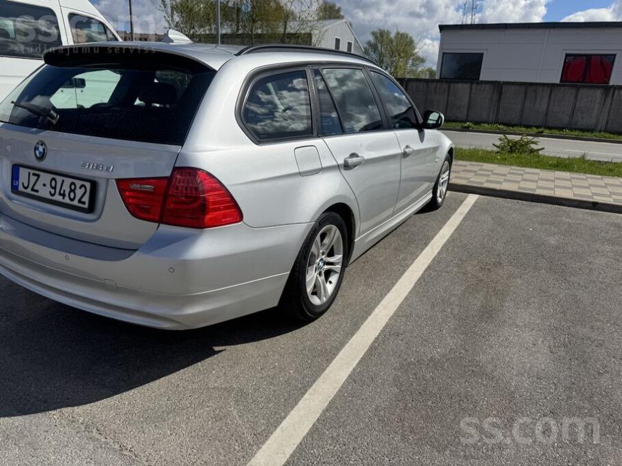 Pelēks BMW 318 2011 Rīga, ar dzinēja tilpumu 2.00 L un nobraukumu 314 tūkst. km par 3900 €, foto 3 vietnē AUTOMOTO.COM.LV