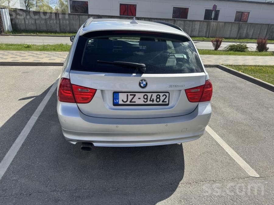 Pelēks BMW 318 2011 Rīga, ar dzinēja tilpumu 2.00 L un nobraukumu 314 tūkst. km par 3900 €, foto 4 vietnē AUTOMOTO.COM.LV