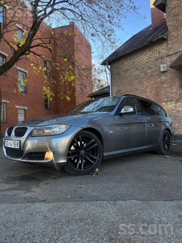 Grey BMW 318 2011 in Cesis, with an engine capacity of 2.00 L and mileage of 319 thousand km for 4800 €, photo 5 on AUTOMOTO.COM.LV