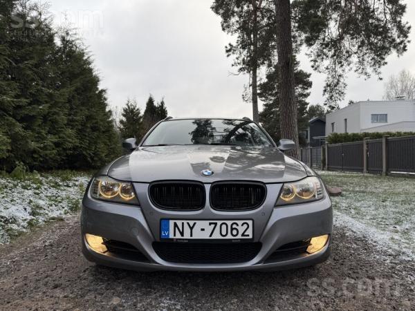 Grey BMW 318 2011 in Jelgava, with an engine capacity of 2.00 L and mileage of 286 thousand km for 4150 €, photo 3 on AUTOMOTO.COM.LV