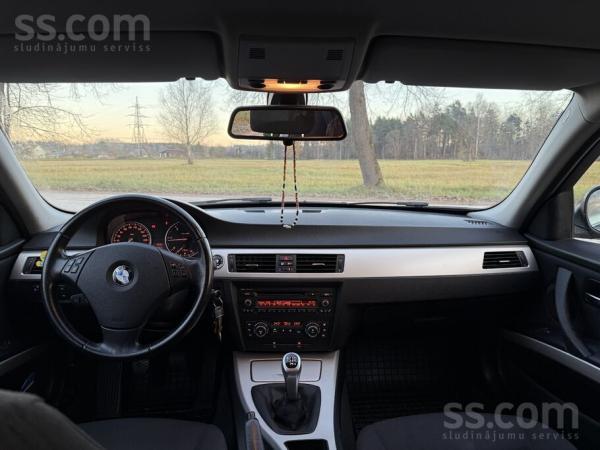 Grey BMW 318 2011 in Jelgava, with an engine capacity of 2.00 L and mileage of 286 thousand km for 4150 €, photo 7 on AUTOMOTO.COM.LV