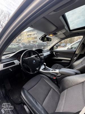 Grey BMW 318 2011 in Vilnius, with an engine capacity of 2.00 L and mileage of 435 thousand km for 4200 €, photo 9 on AUTOMOTO.COM.LV