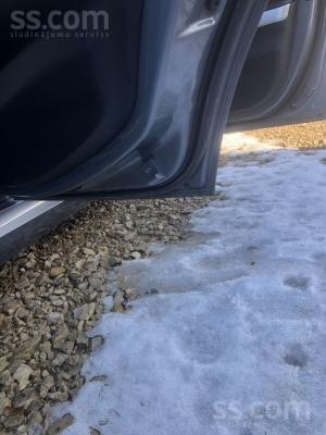 Pelēks BMW 318 2011 Jūrmala, ar dzinēja tilpumu 2.00 L un nobraukumu 191 tūkst. km par 4800 €, foto 11 vietnē AUTOMOTO.COM.LV
