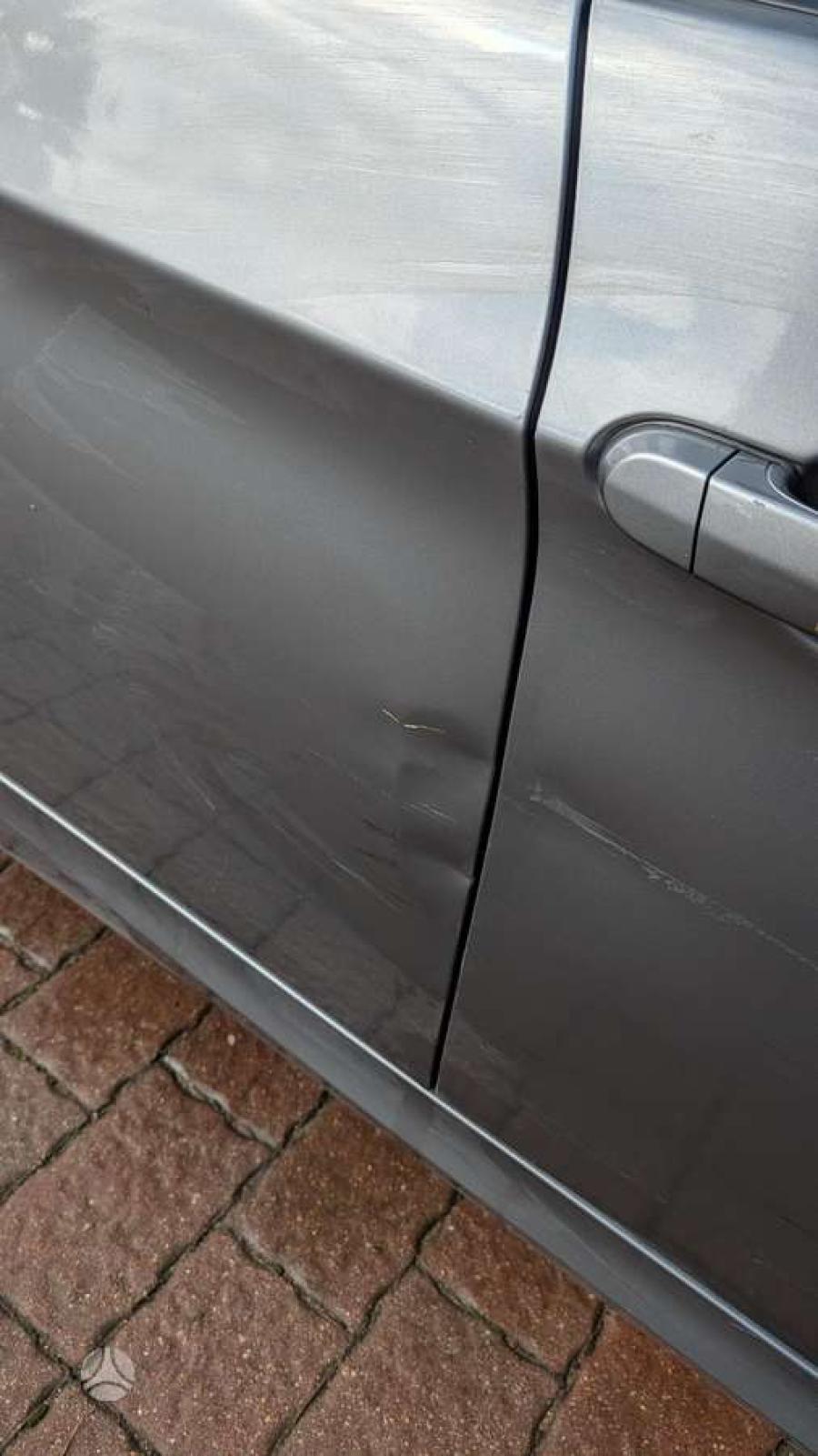 Pelēks BMW 318 2011 Kauņa, ar dzinēja tilpumu 2.00 L un nobraukumu 331 tūkst. km par 3950 €, foto 18 vietnē AUTOMOTO.COM.LV