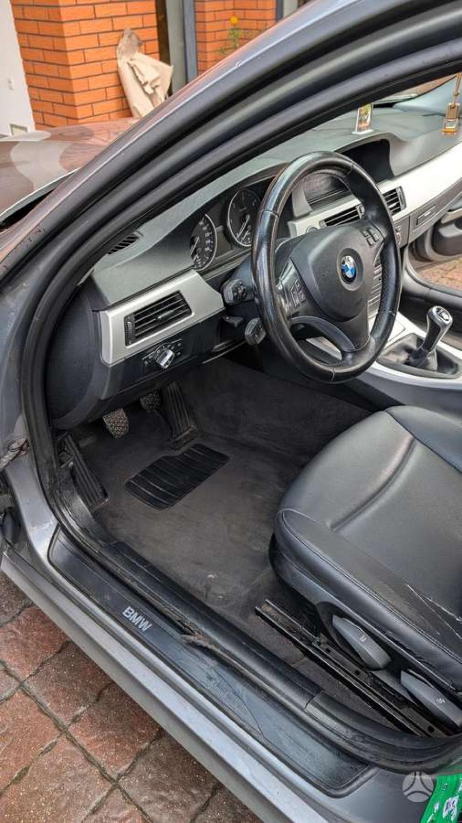 Pelēks BMW 318 2011 Kauņa, ar dzinēja tilpumu 2.00 L un nobraukumu 331 tūkst. km par 3950 €, foto 22 vietnē AUTOMOTO.COM.LV