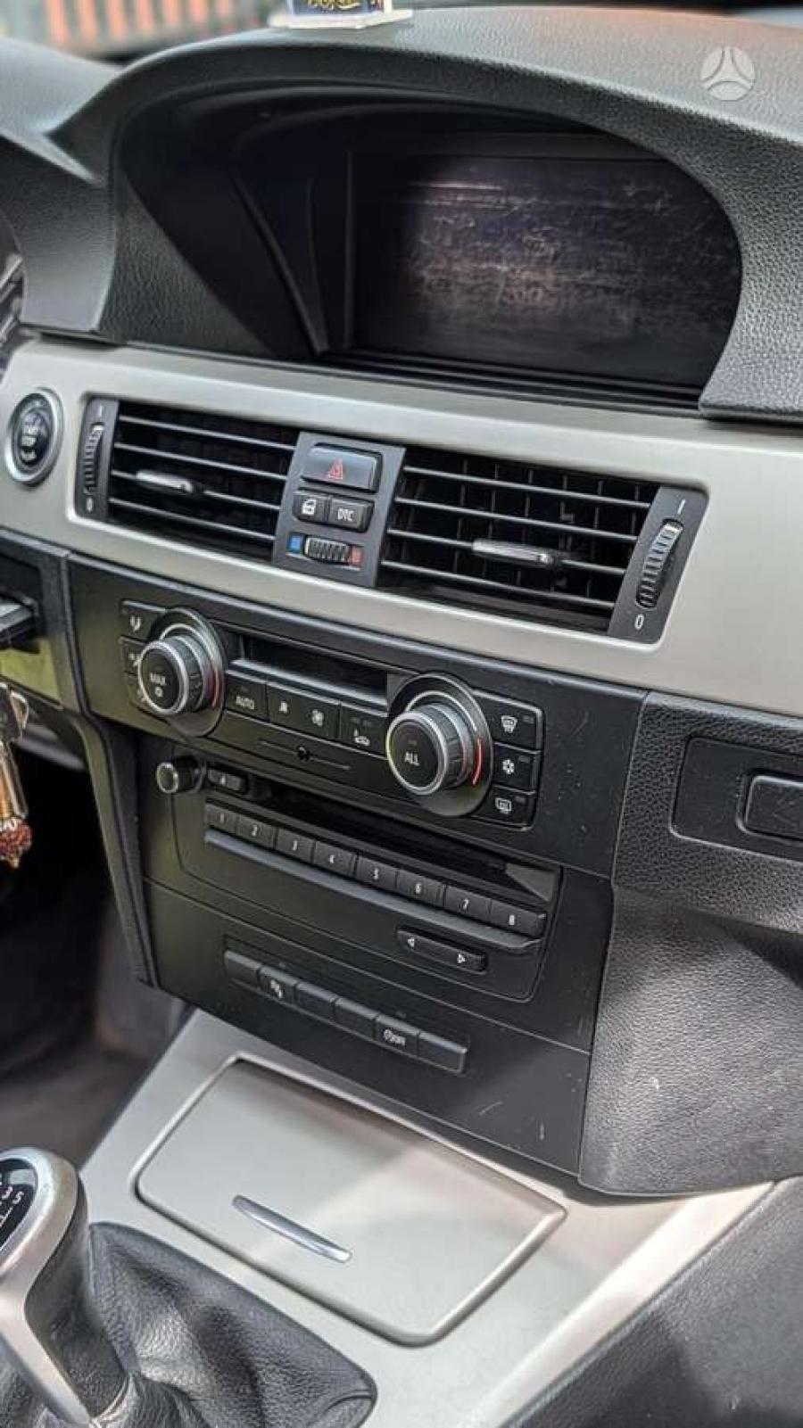 Pelēks BMW 318 2011 Kauņa, ar dzinēja tilpumu 2.00 L un nobraukumu 331 tūkst. km par 3950 €, foto 29 vietnē AUTOMOTO.COM.LV