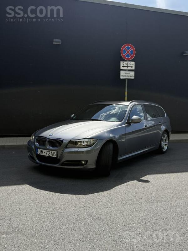 Grey BMW 318 2012 in Jelgava, with an engine capacity of 2.00 L and mileage of 241 thousand km for 6900 €, photo 3 on AUTOMOTO.COM.LV