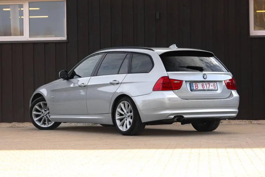 Grey BMW 318 2012 in Jelgava, with an engine capacity of 2.00 L and mileage of 277 thousand km for 3900 €, photo 5 on AUTOMOTO.COM.LV