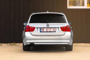 Grey BMW 318 2012 in Jelgava, with an engine capacity of 2.00 L and mileage of 277 thousand km for 3900 €, photo 7 on AUTOMOTO.COM.LV