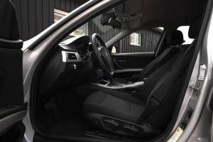Grey BMW 318 2012 in Jelgava, with an engine capacity of 2.00 L and mileage of 277 thousand km for 3900 €, photo 18 on AUTOMOTO.COM.LV