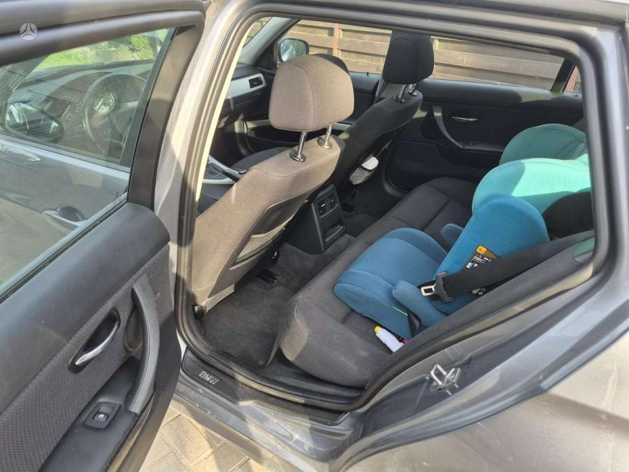 Pelēks BMW 318 2012 Kauņa, ar dzinēja tilpumu 2.00 L un nobraukumu 310 tūkst. km par 3500 €, foto 21 vietnē AUTOMOTO.COM.LV